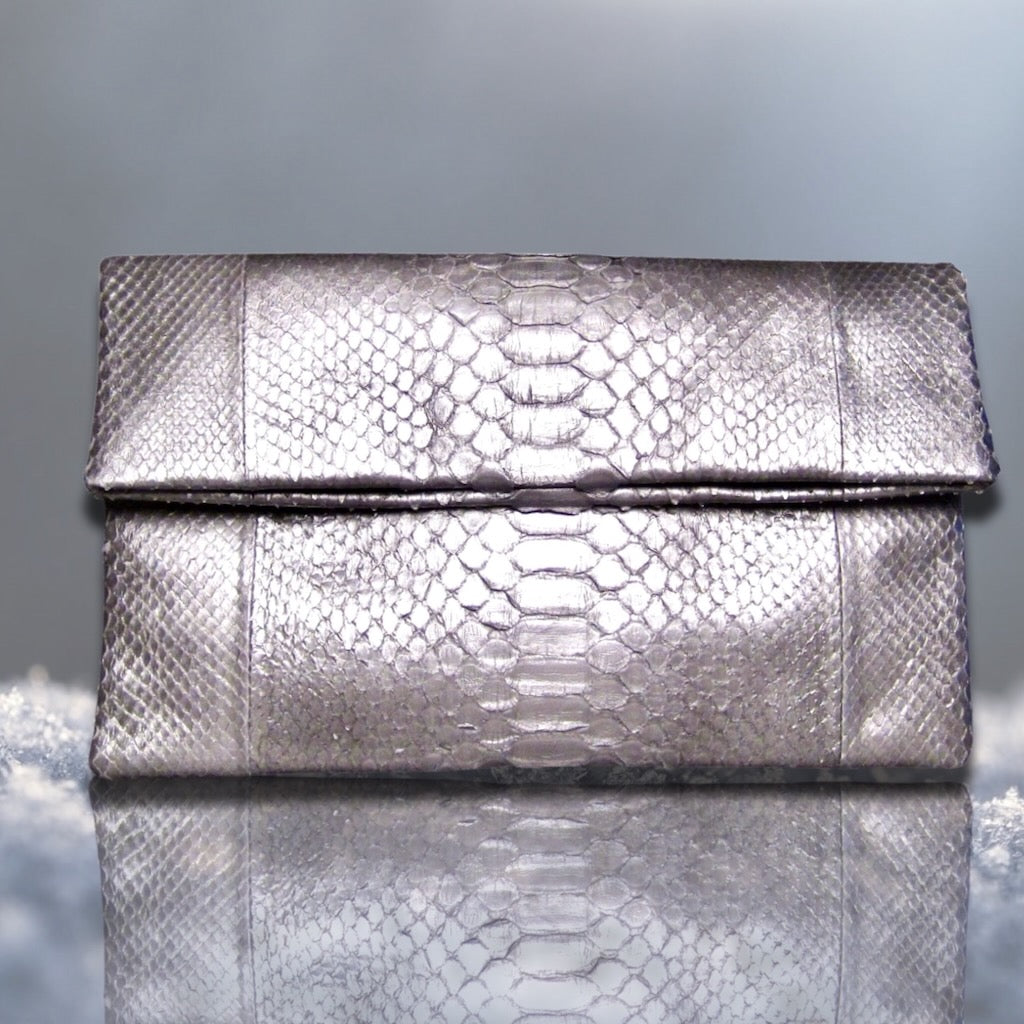 METALLIC CLUTCH - Bee In Style
